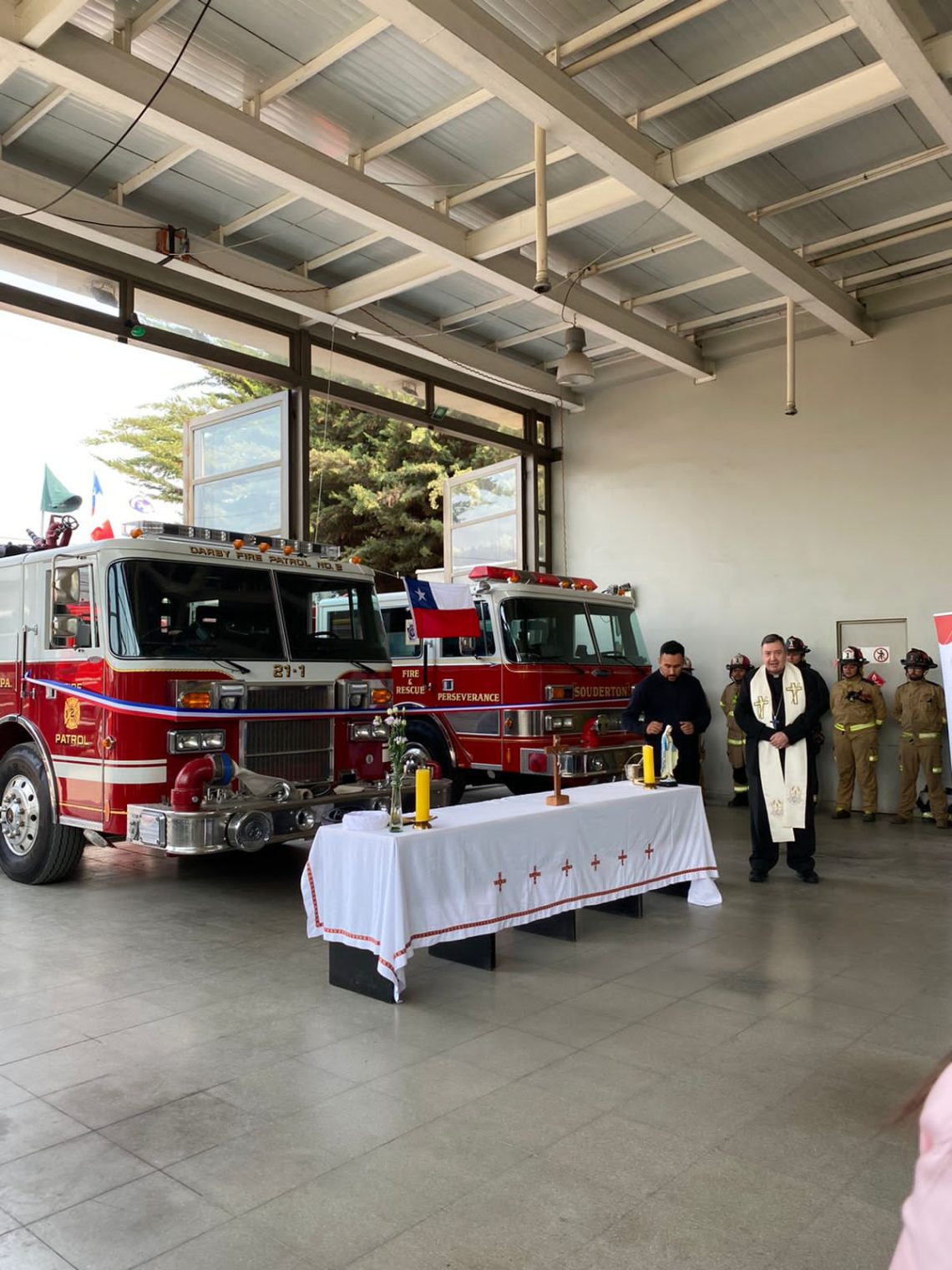 Bendición de carro-bombas donados por Familia Ariztía - Iglesia de Melipilla